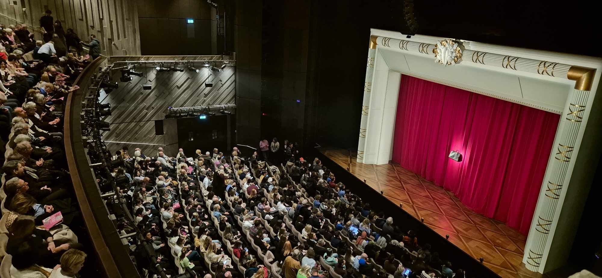 Theatre Thread - Page 10 - Off Topic - UKFF